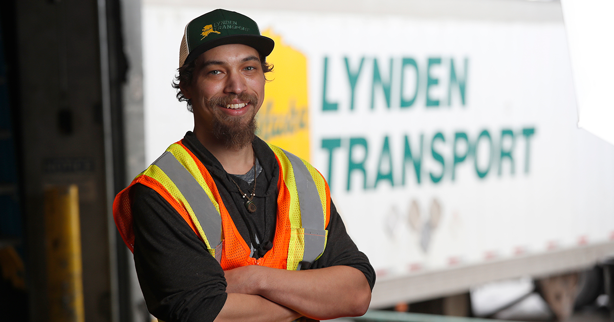 Lynden Transport receives SmartWay Award from EPA